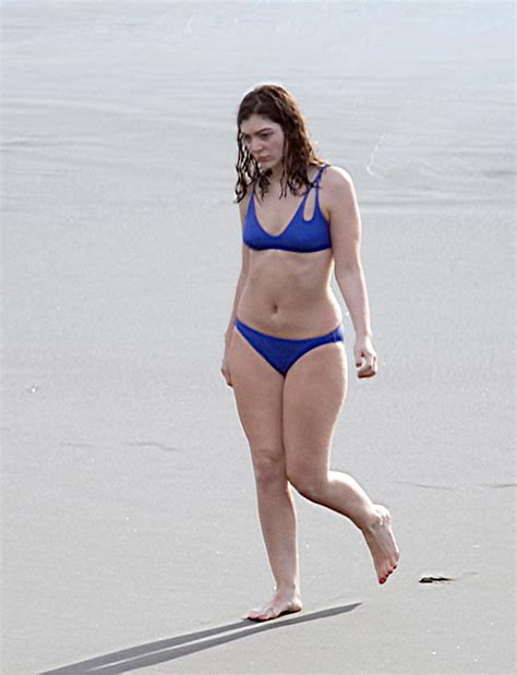 Lorde Singer Body