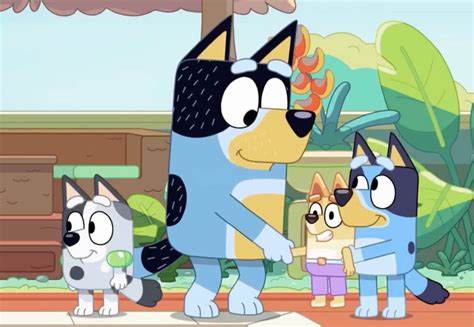 100 Bluey Wallpapers