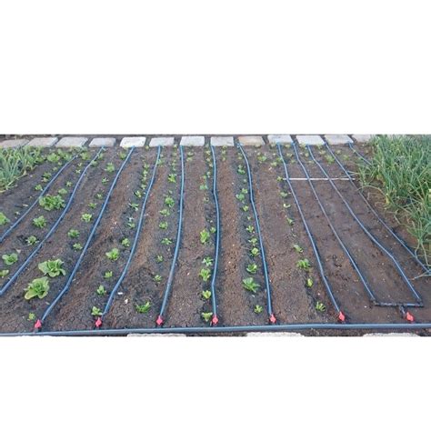 Комплект за капково напояване Garden Paradise 10 см за 200 кв м зеленчуци с водоземка Черен