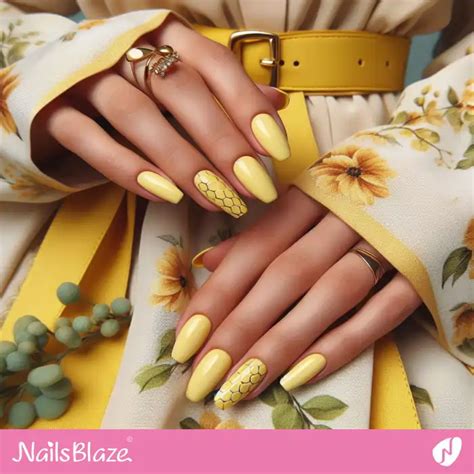 Geometric Nail Design Ideas