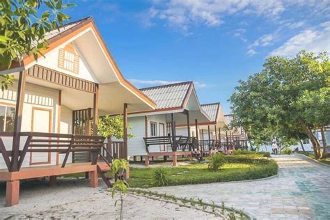 កោះរ៉ុង Koh Rong Added A New Photo កោះរ៉ុង Koh Rong