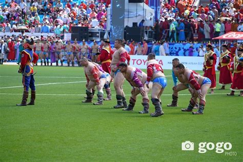 Хүчит бөхийн барилдааны нэгийн даваа эхэллээ