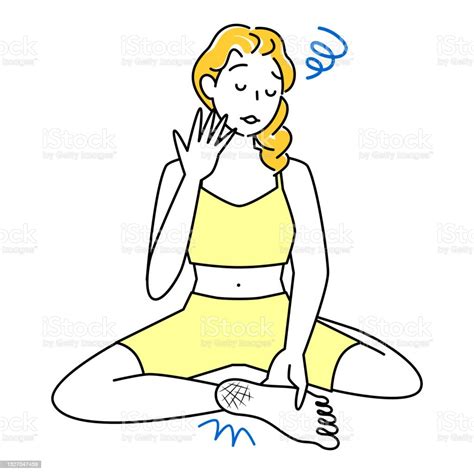 피부 관리 스킨 케어에 의해 발바닥과 슬픈 일러스트 벡터에 금이 발 뒤꿈치와 귀여운 여자 그녀의 발의 발 뒤꿈치가 건조하고 금이