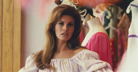 Raquel Welch One Million Years Bc Actress Dead At 82