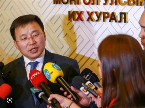 Г Өнөрбаярыг өөрийнх нь хүсэлтээр ХНХЯ ны ТНБД ын албан тушаалаас нь чөлөөлжээ Isee Mn