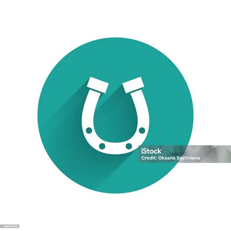 긴 그림자로 격리 된 흰색 말굽 아이콘입니다 녹색 원 버튼입니다 벡터 일러스트레이션 강철에 대한 스톡 벡터 아트 및 기타 이미지 강철 그리기 금속 Istock