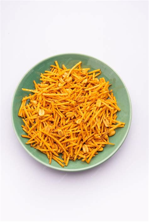 Premium Photo Falahari Chivda Upwas Chewda Farali Chivda Or Mixture Namkeen With Dry Fruits Is