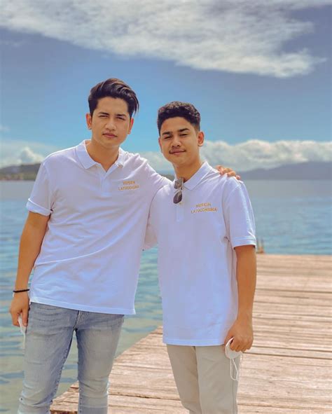 Terlibat Konflik Keluarga 11 Momen Kebersamaan Zikri Dan Syakir Daulay