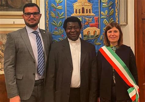 Don Joseph Martin Ojeka Diventa Cittadino Italiano Gonews It