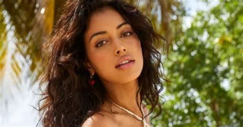 Cindy Kimberly Hit The Beach In Barbados In These 7 Incredible Swimwear Looks Swimsuit SI Com