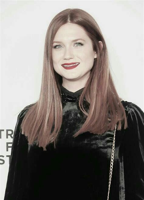 Pin Von C Syde Auf Bonnie Wright Ginevra Weasley