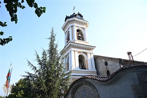 15 август 2024 г Успение на Пресвета Богородица Архиерейска света Литургия в катедралния