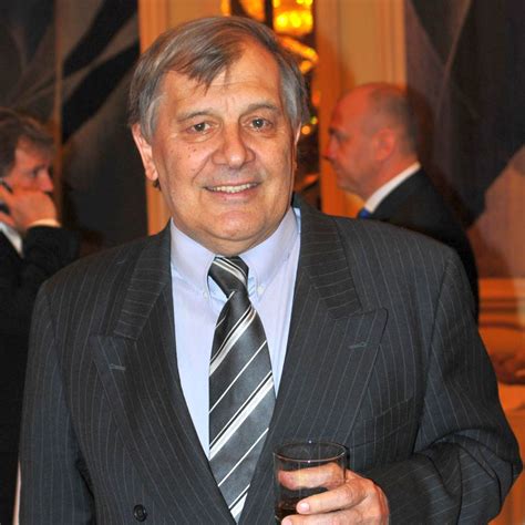 Поклонението е във фоайето на Националния стадион ”Васил Левски” Днес Dir Bg