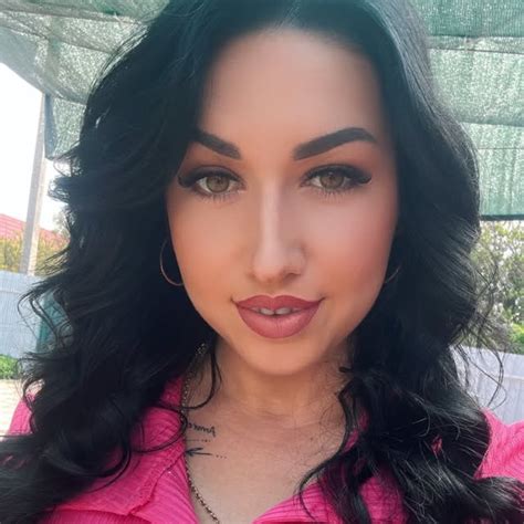 Alena Blazhevskaya Alena Threads Say More