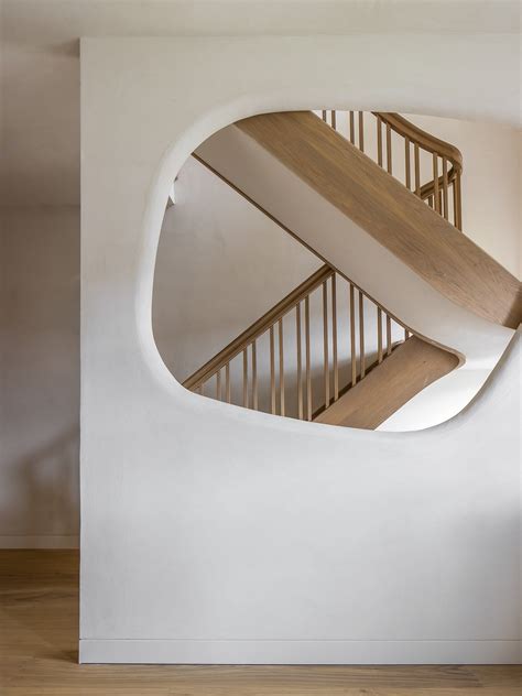 In Conversation Framework Studio Est Living