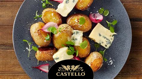 Печени картофи с меко синьо сирене Castello® Превърни всяко хранене в момент Woman Bg