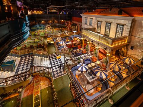 Indoor Mini Golf In Las Vegas Swingers Crazy Golf
