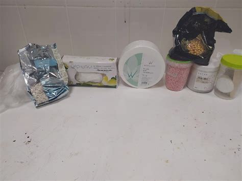 Продам оборудование и расходники для мастера депиляции: воскоплавы и ...