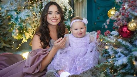 Наталья Фриске показала крестного своей дочери Родители и Дети Дзен