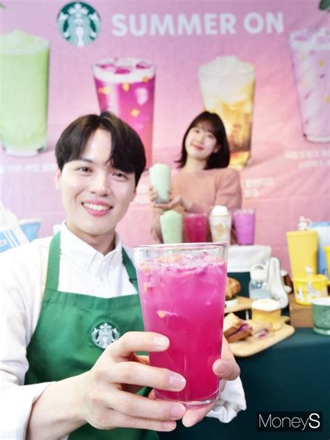 [머니s포토] 스타벅스 리프레셔 등 여름 음료 4종 선봬 네이트 뉴스