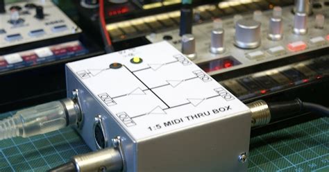 Growing Your Modular Synthesizer For Dummies MIDI Thru Box