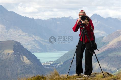 地点和自然摄影师妇女室外景观摄影专业人员高清图片下载 正版图片502738985 摄图网