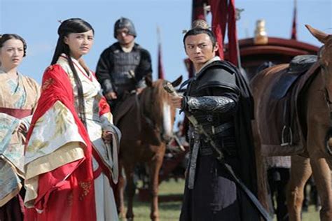 一公主远嫁，走到半路，被告知成了寡妇，无奈嫁给继子成了王后凤凰网视频凤凰网