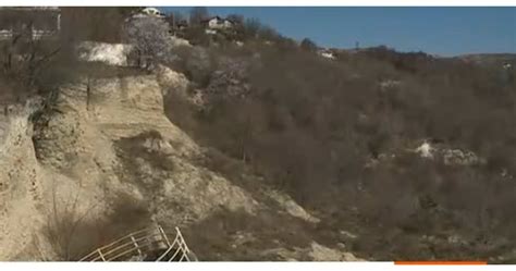 Активизира се старо свлачище между Албена и Балчик