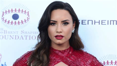 Demi Lovato Shared Why She Doesn T Talk About Her Sexuality Marie Claire UK