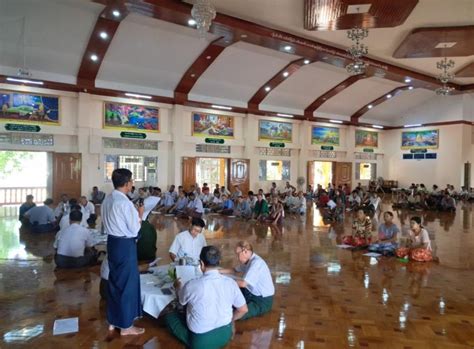 Myanmarnationalpost ကျိုက္ခမီဆုတောင်းပြည့် ရေလယ်ဆံတော်ရှင်မြတ်ဘုရားကြီး၏ ကဆုန်ညောင်ရေသွန်းပ