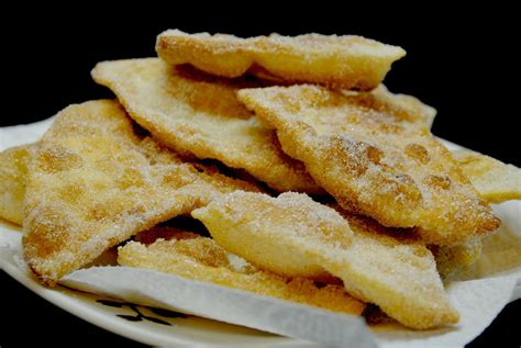 Buñuelos A Fried Dough With Many Recipes And Names 10 Buck Dinners