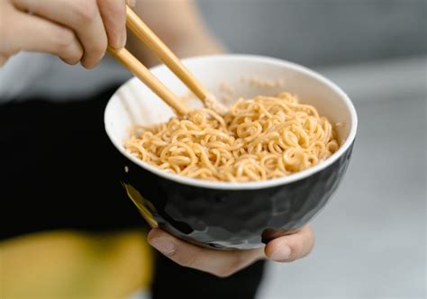 2款東南亞泡麵驗出可能致癌物環氧乙烷，北市衛生局令下架 健康遠見