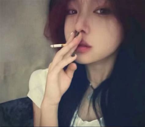 抽烟女头像 高清图片，堆糖，美图壁纸兴趣社区