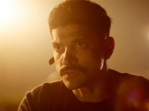 Wazir Fan Photos Wazir Photos Images Pictures Filmibeat