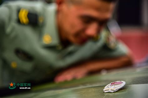 退伍季這身軍裝 讓我怎舍脫下 軍事 中國網