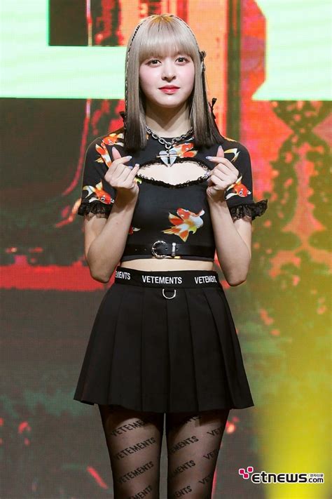 [포토] 엔믹스 릴리 풋풋한 인형 비주얼 전자신문