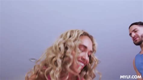 Milfbody Briana Banderas Poolside Bubble Butt Intporn Forums