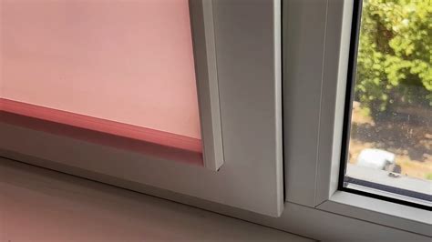 Как сделать направляющие из для рулонных штор