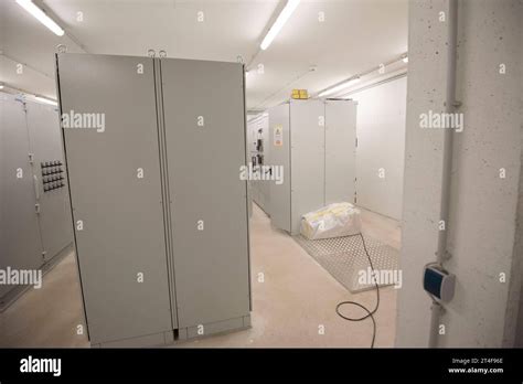 Industrial Robots In Use Through Artificial Intelligence For The Industry Industrial Robots In