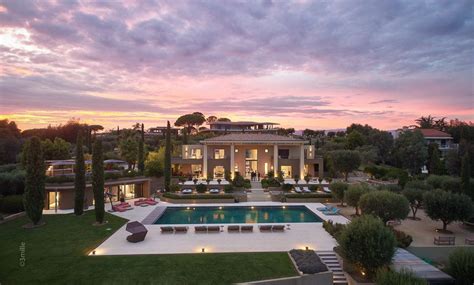 Do You Need To Launch A New Product And Invite Stakeholders