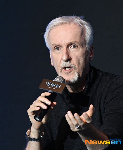 제임스 카메론 여전히 날카로운 눈빛 포토엔hd 뉴스인코리아