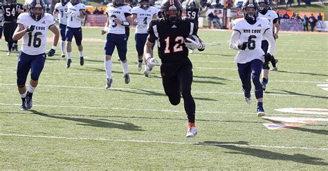 Region 1d Football Aidan Lowe Gets Td Hat Trick Peyton Musick Seals