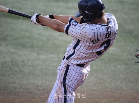 더쿠 두덬깍지 껴서 그런가 재스기 귀엽긴 해 ʕ ᴥ ʔ