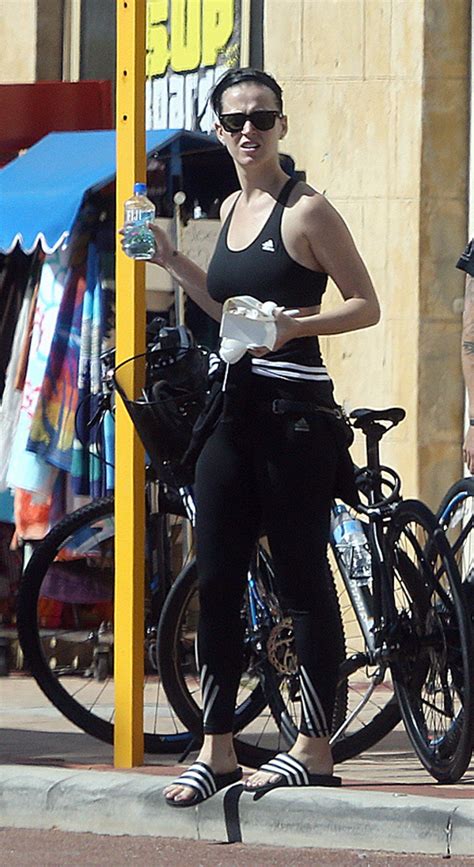 Katy Perry In Leggings Out And About In Perth Hawtcelebs