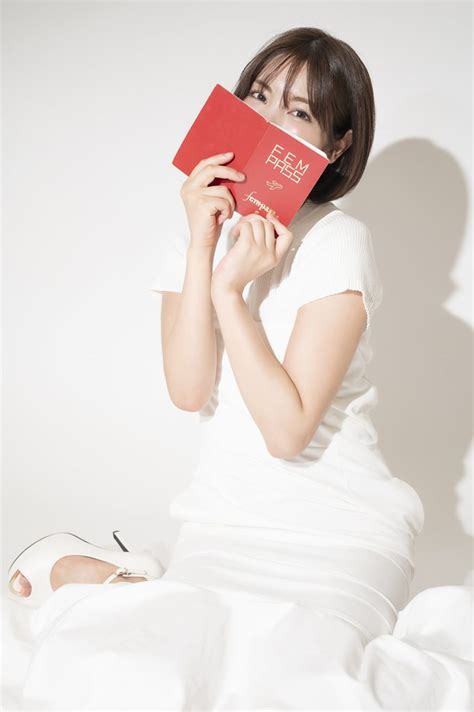 Cover Model Vol38 楓カレン「みんなの『おかえり』がうれしかった。今後は喜んでもらえる写真集を作りたい