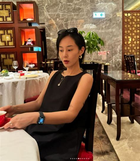 “브라탑에 팔뚝 타투까지” 소녀시대 유리 파격 변신