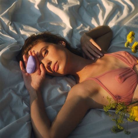 How To Do The Eiffel Tower Sex Position 3 Ways To Try It