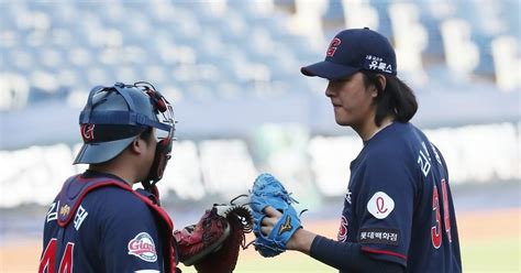 롯데 마무리 투수 김원중