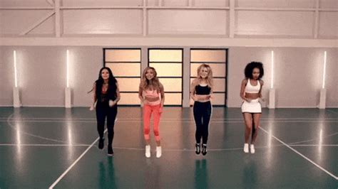 22 Totally Relatable Stages Of Preparing For Your Prom As Told By