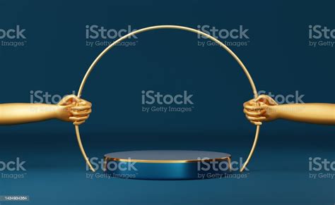 현대 무대 디스플레이 및 미니멀리스트 모형 추상 쇼케이스 배경 개념 3d 그림 또는 3d 렌더링을 위한 파란색 구성의 금색 손으로 비어 있는 연단 3차원 형태에 대한 스톡